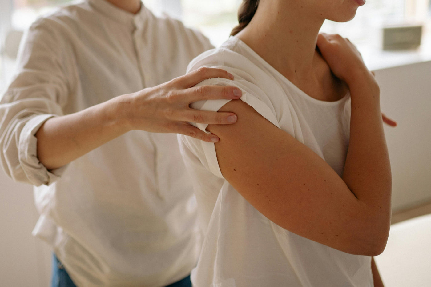 Shoulder Tendonitis Massage: Benefits & Techniques